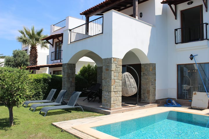 Villa Golden With Private Pool And Sea View - Gümüşlük