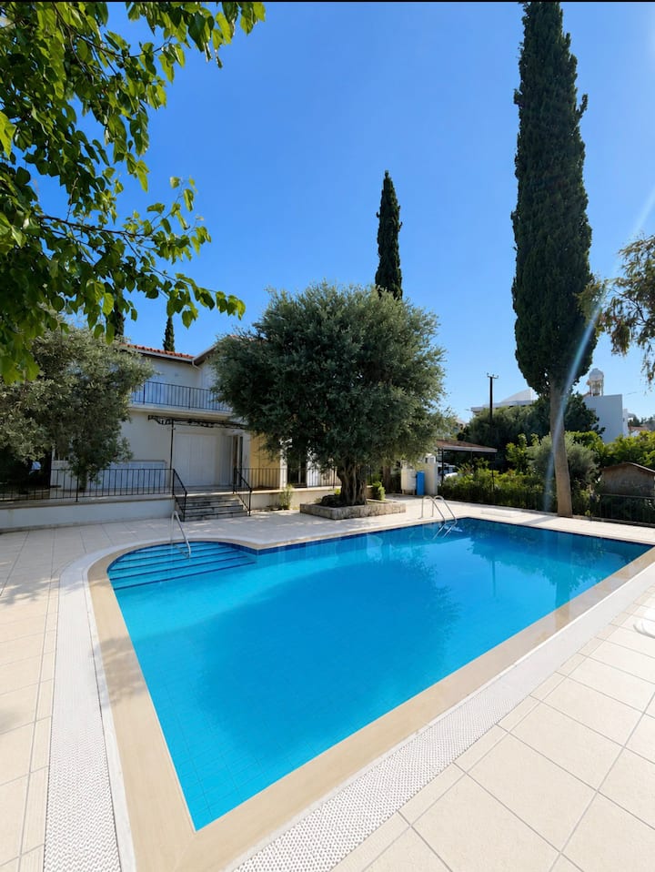 Muhteşem Villa, Havuz Ve Huzurlu Bir Bahçe - Girne