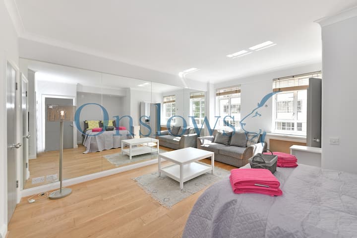 Large Studio Flat On The Second Floor In Chelsea - Chelsea