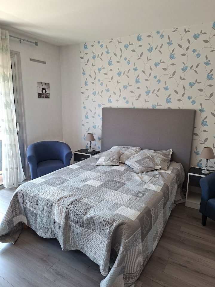 Studio Lumineux Centre-ville, Balcon & Parking - Aix-les-Bains