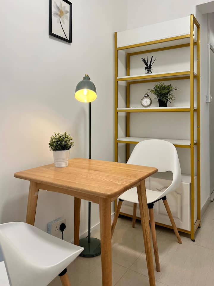 [Single Room W/balcony] Sharedapt 1 Min To Tst Mtr - Hong Kong