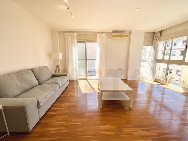 3 Bedroom And 2 Bathroom In Valencia - Valencia
