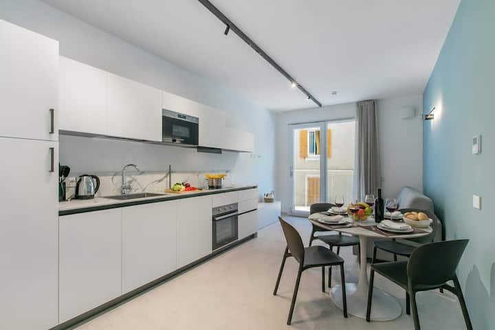 Nua Boutique Apartaments 2 Towncentre - Finale Ligure