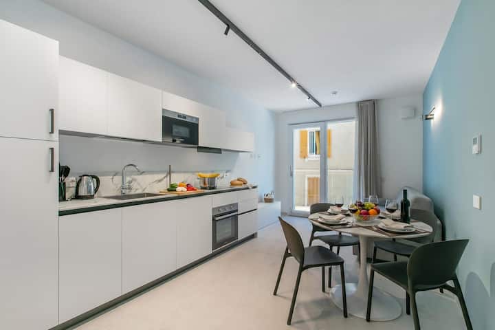 Nua Boutique Apartaments 11 Towncentre - Finale Ligure