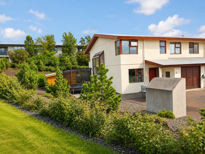 A Beautiful Home In Kopavogur, Iceland - 레이캬비크