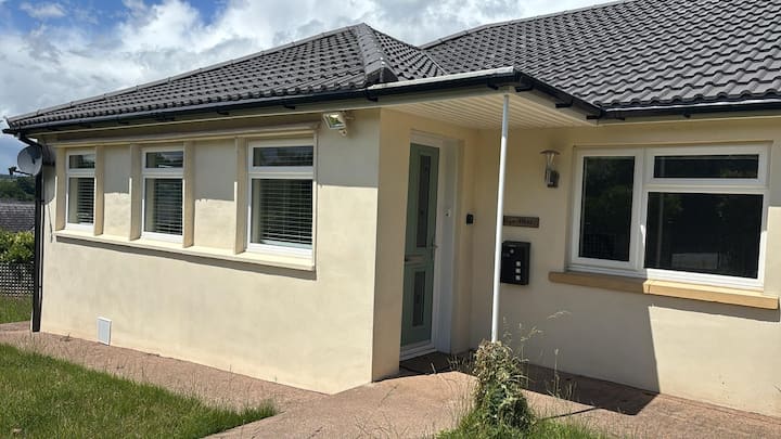 3 Br Bungalow With Parking, Garden & Fast Wifi - Forest of Dean