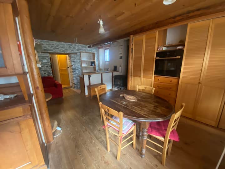 Appartement Modeste En Maison - Beaufort