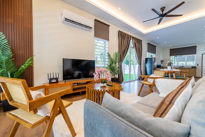 Warm & Elegant Tropical Luxe Villa Penang 9 - Teluk Kumbar