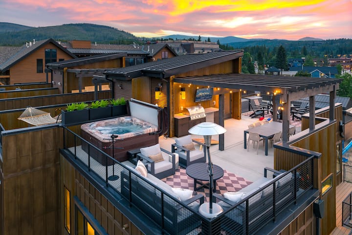 Downtown Wp Penthouse 141 - Private Rooftop Plaza - Winter Park, CO