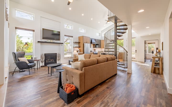 New Home In Dwntwn Cody! 2 Bed/2 Bath + A/c! - Cody, WY