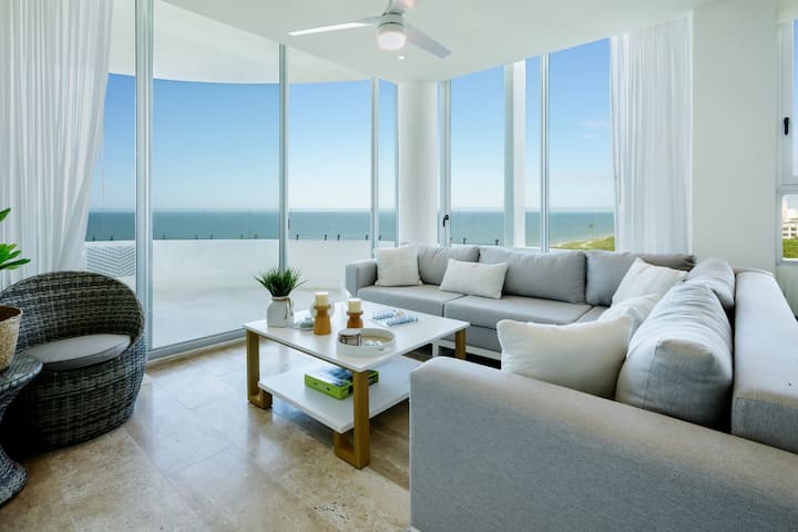 Oceanfront Luxury Penthouse With Pool - Telchac Puerto