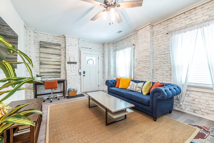 East Atl Gem | Pets Ok, Courtyard, Near Downtown - Atlanta, GA