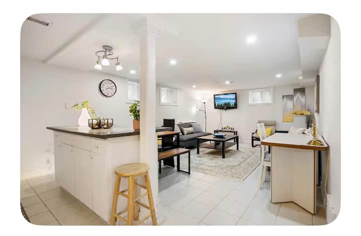 Cozy 2 Bedrooms Basement Apt-free Parking - Markham