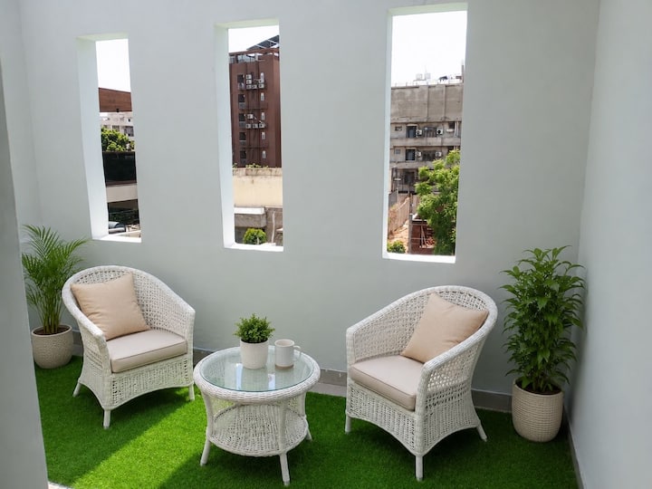 Cozy 1br With Kitchenette | The White Outhouse - Rajasthan