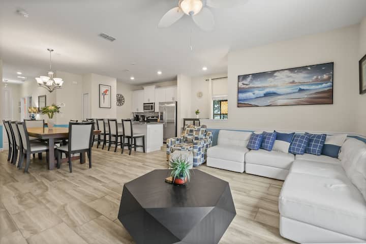 5 Bd/ 4 Ba/ Storey Lake (4823 Br) - Kissimmee