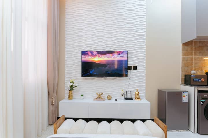 Ivys Cozy Modern Studio Home 3d In Kisasi - Kampala