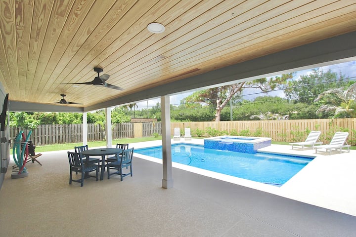 Triple Palm Oasis - Heated Pool With Hot Tub - - Stuart, FL