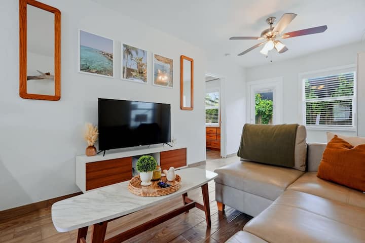Cozy Apt Walk To Downtown & Greektown - Tarpon Springs, FL