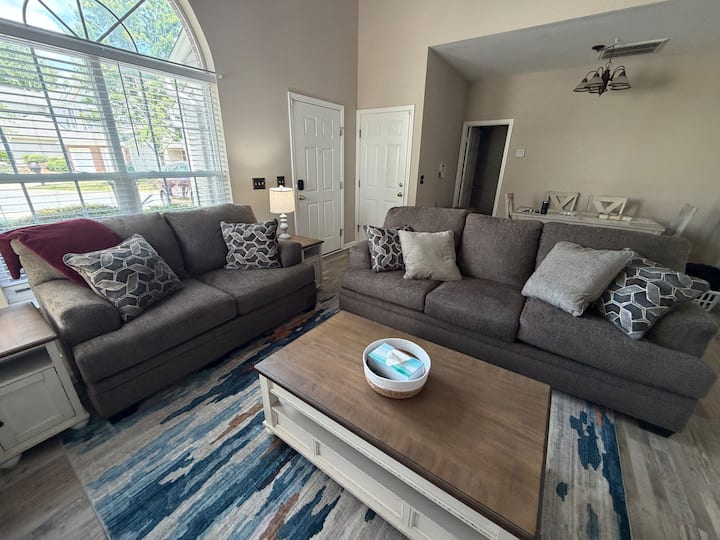 Conveniently Located High Point Townhome - High Point, NC