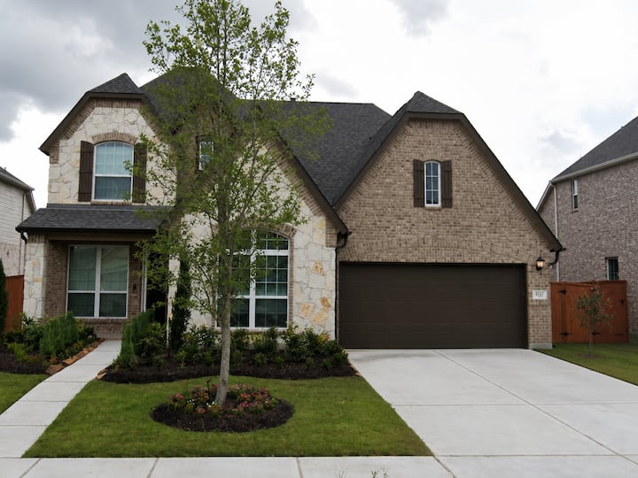 Beautiful Four-bedroom House In Aliana, Richmond. - Sugar Land, TX