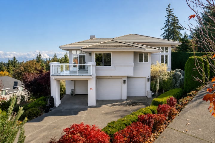 Lake & Mountain View Bellevue Retreat Near I-90 - Nugget Lake, Issaquah