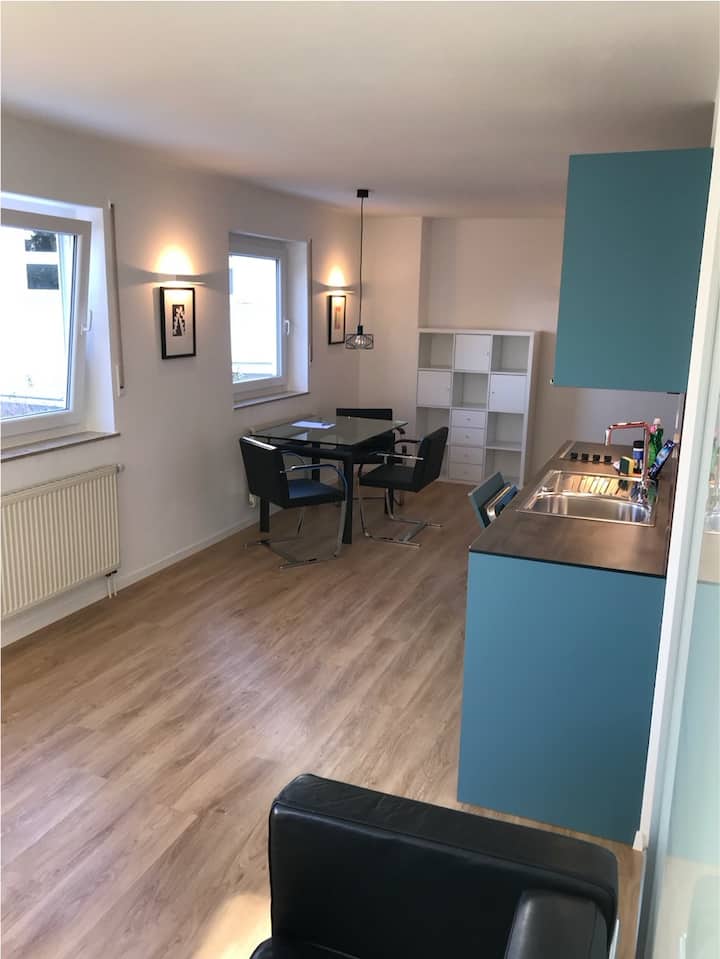 Voll Ausgestattetes 2 Zimmer Apartment - Stuttgart