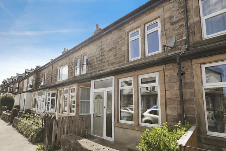 Harrogate Home - Free Parking - 하로게이트