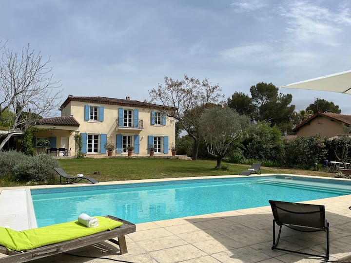 Villa, Bastide De Charme 6/8 Personnes Non Fumeur - Montpellier