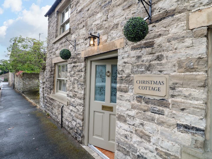 Christmas Cottage - Bakewell