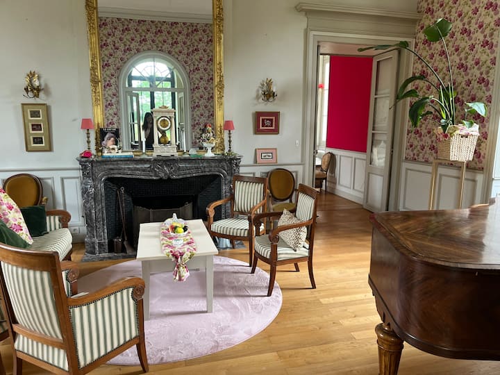 Gite Dans Château Pour 7 Personnes - Vallée de la Loire