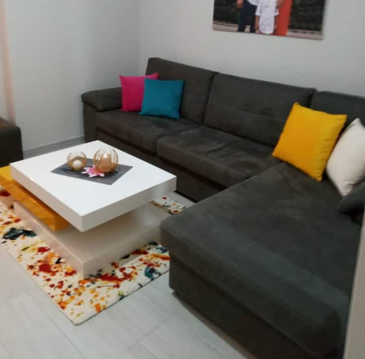 Durrës City Market Apartment - Albania