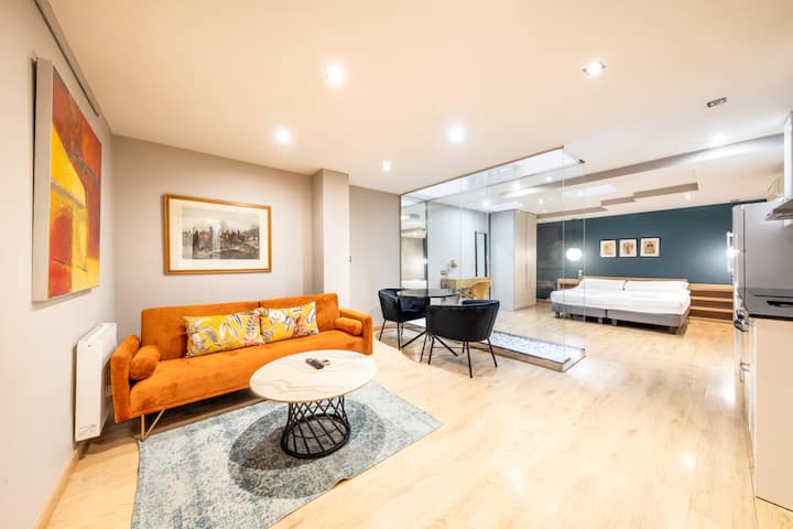 Cozy Studio Steps From Born With Wifi For Months - Barcelona