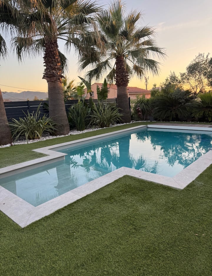 Haut De Villa. Piscine Privée. Plages 15 Minutes - Puget-sur-Argens