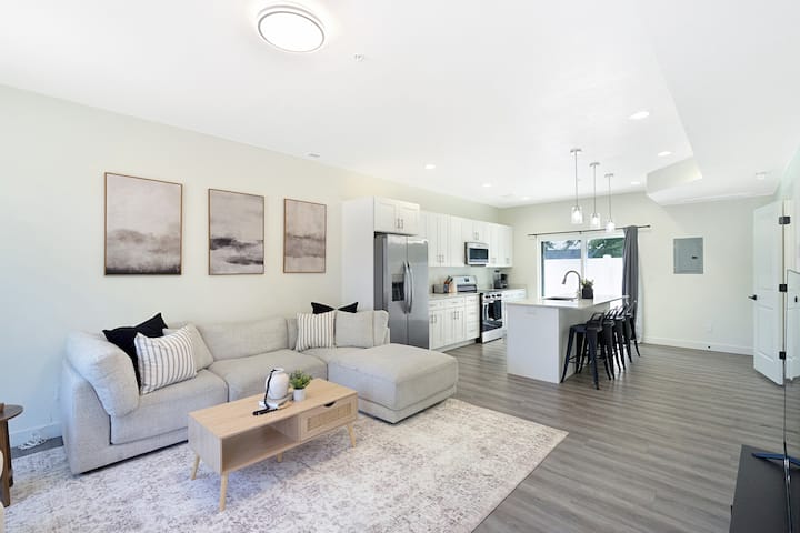Slc Summer Getaway | 3br Townhome For 8 - Salt Lake City, UT