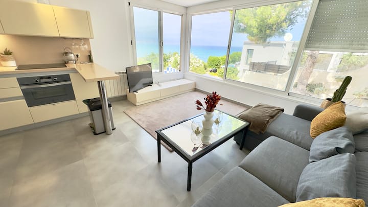 Blissful Seafront Escape - San Juan de Alicante