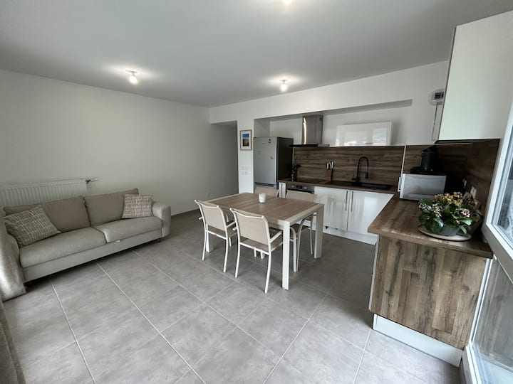 Appartement Confortable Pour 4 Personnes - Échirolles