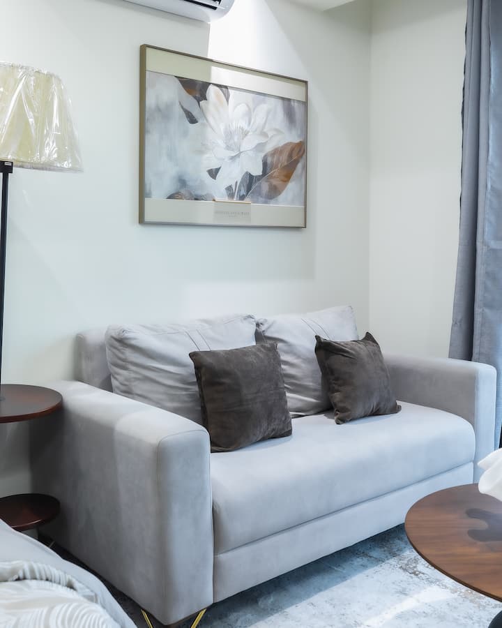 Luxury 1br | Rooftop Pool · Beach · Gym | Labone - Ghana