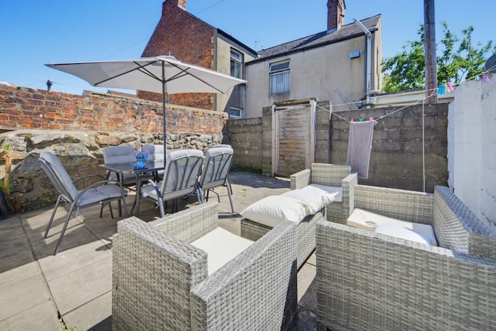 Green 2 Bed Flat With Garden, Cardiff City - Cardiff