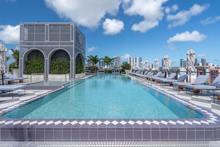 Rooftop Pool, Gym & Luxury 1br At Nomad Wynwood - Miami, FL