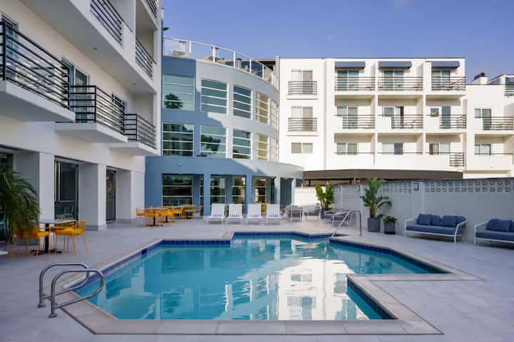 Steps To Doheny Beach + On-site Dining & Pool - San Juan Capistrano