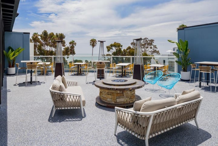 *Spacious Suite | Gym. Restaurant. Beach Location - Dana Point, CA