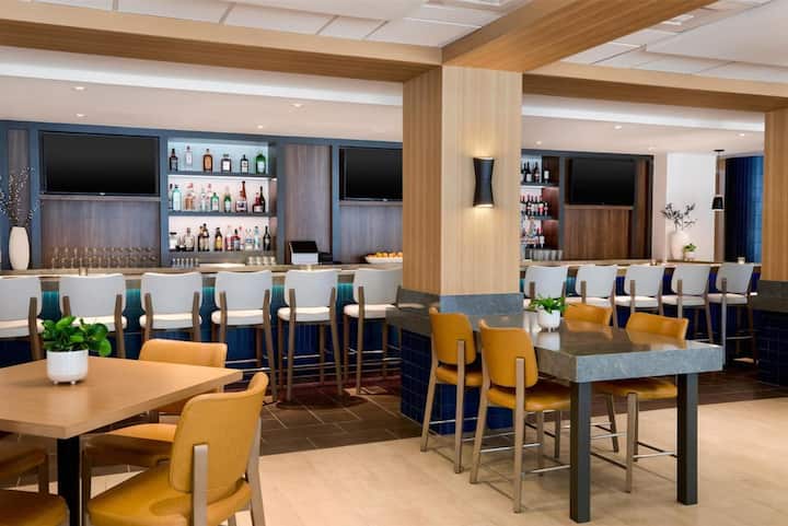 *Lax Airport Access | Free Shuttle. New Rooms. - Los Angeles, CA