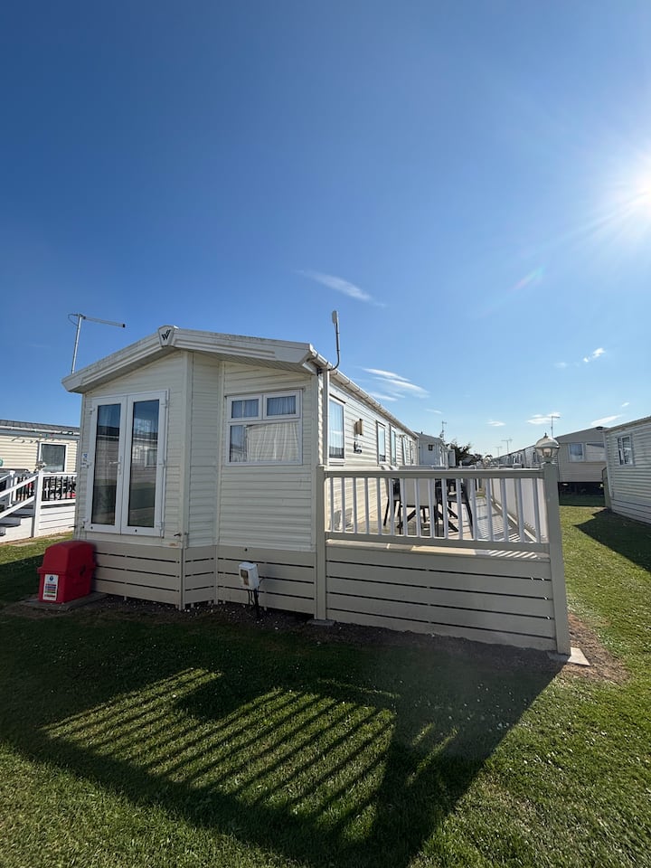 Seaview Holiday Rentals - Willerby Sky - Herne Bay