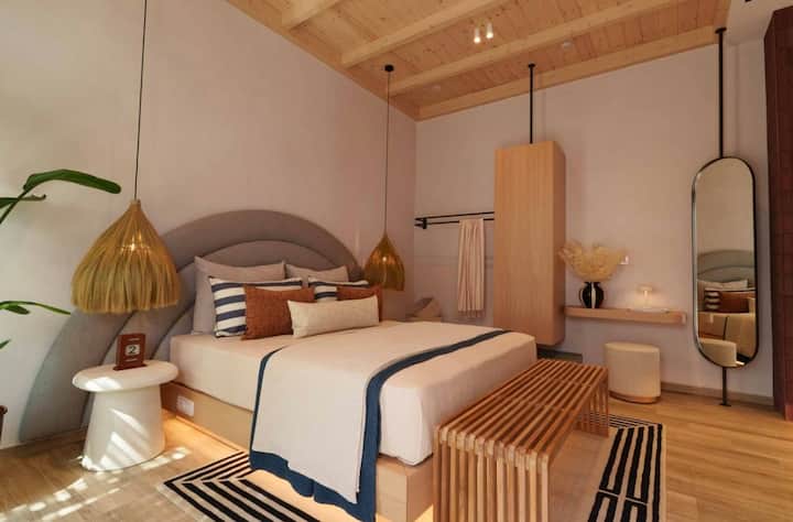 Elegant Luxury Suite - Indoor Hot Tub - Central - Naxos