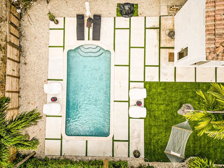 Retreat W/ Pool & Sauna | Minutes Fr Beaches 1/1 - Fort Lauderdale, FL