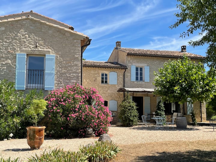 Peaceful Charming Luberon Farmhouse For 8-10 Guest - Gordes