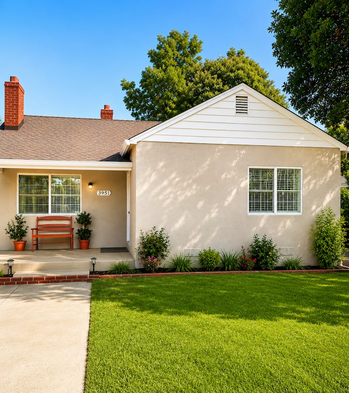 Peaceful Home - Huge Backyard & Mature Fruit Trees - Sacramento