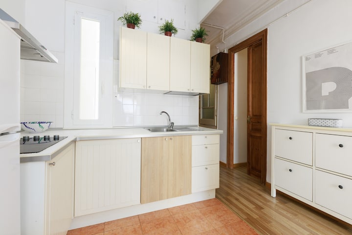 Gracia Market 2bedroom Balcony - Barcelona