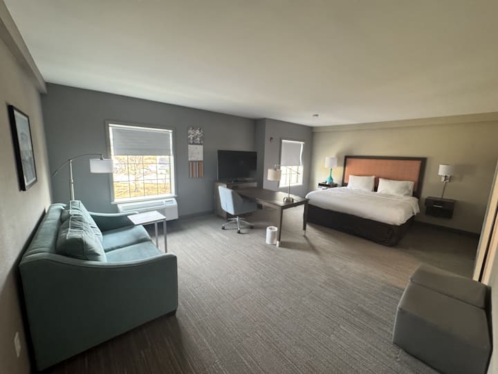 *Comfort & Convenience In Yonkers | Free Breakfast - Yonkers, NY
