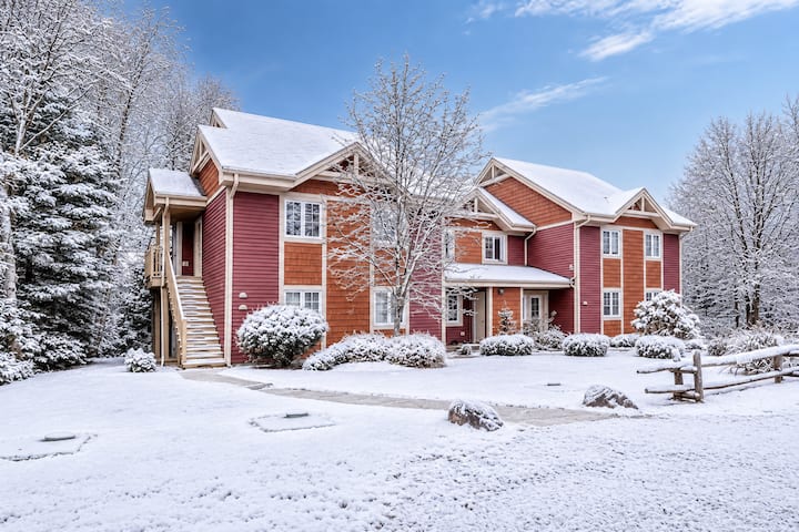 New! Golf Course Getaway Surrounded By Nature - Mont-Tremblant